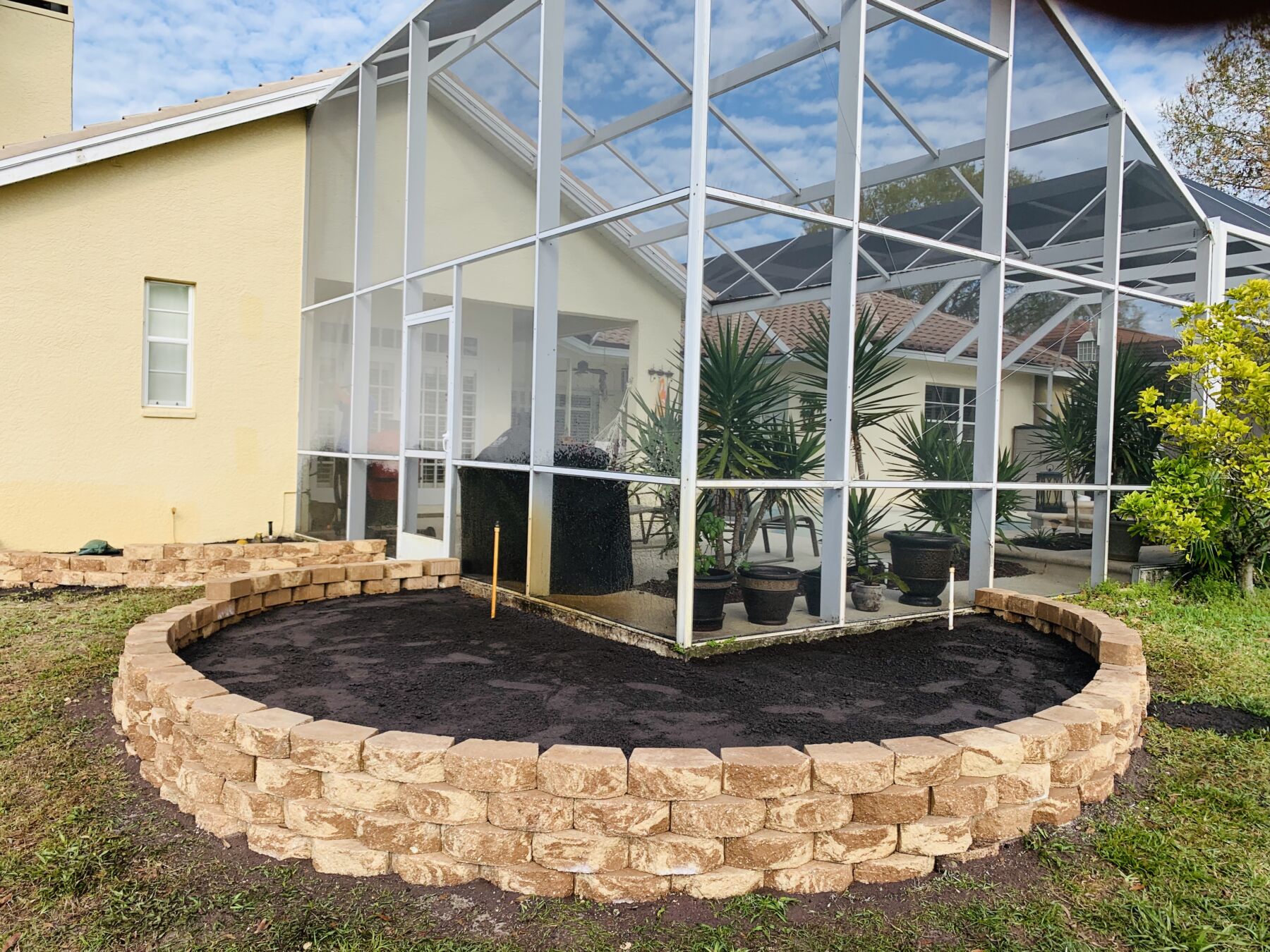Local Flower Bed Design & Maintenance | K&M Lawn Services